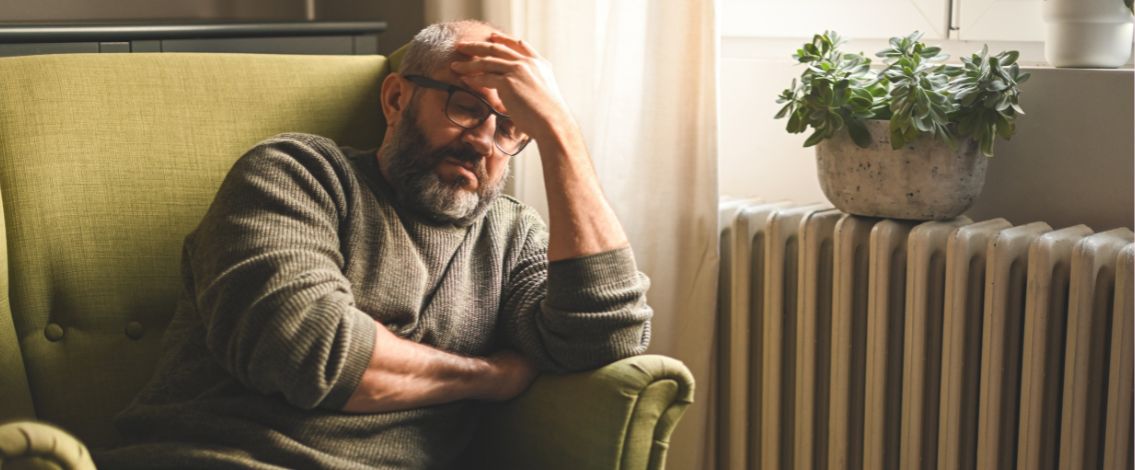 Comprendre l’inaptitude au travail : causes, conséquences et solutions